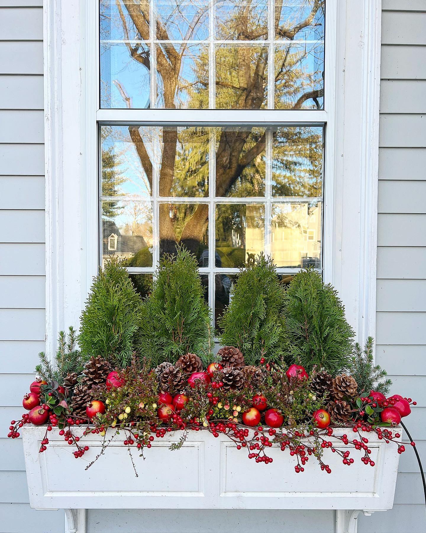 29 Window Box Ideas to Brighten Up Your Home’s Curb Appeal – Inspired Homey